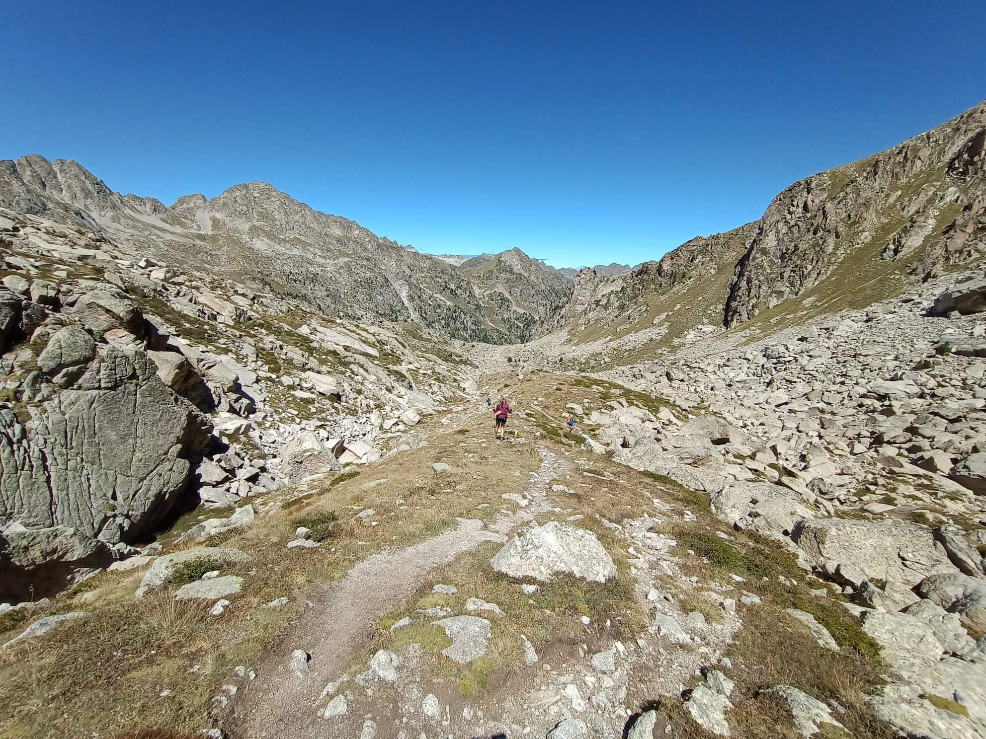 Kindvriendelijke huttentocht in de Spaanse Pyreneeën | Kids in de bergen
