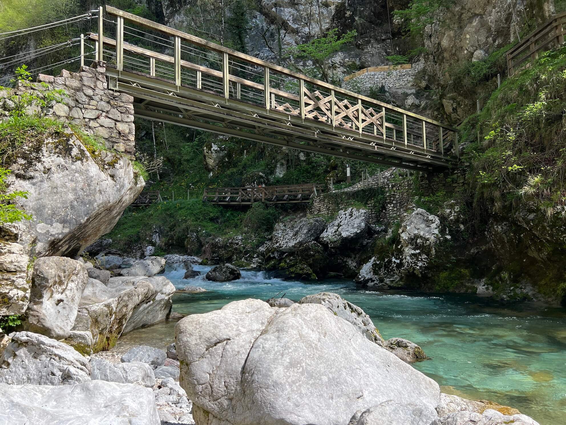 Tolmin kloof in Slovenië: onze ervaring én tips voor een bezoek met ...