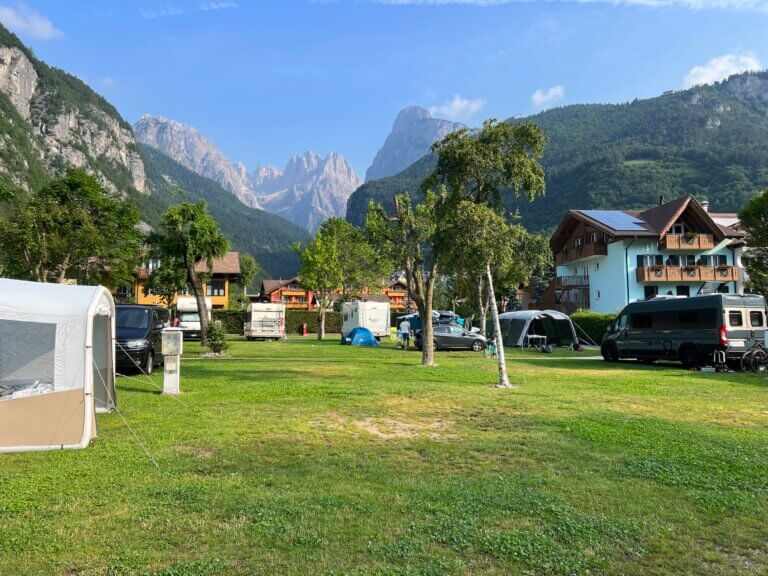 Postlago Di Molveno Camping
