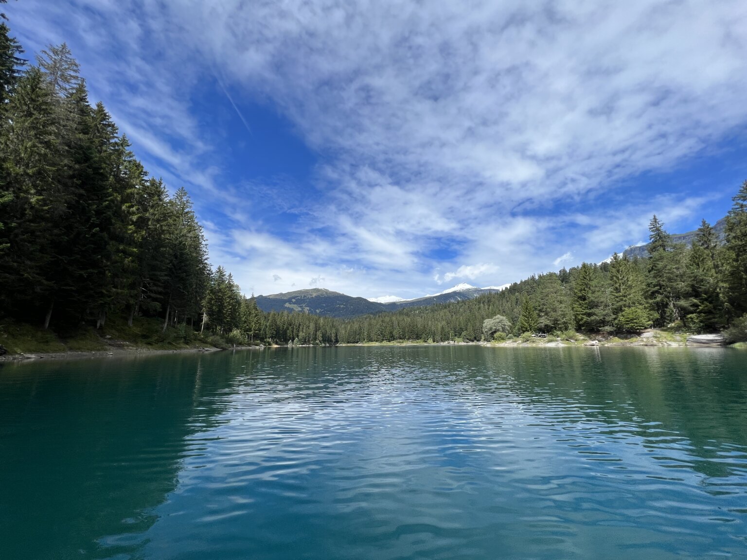 Caumasee, een sprookjesachtig meer in Flims in Zwitserland | Kids in de ...
