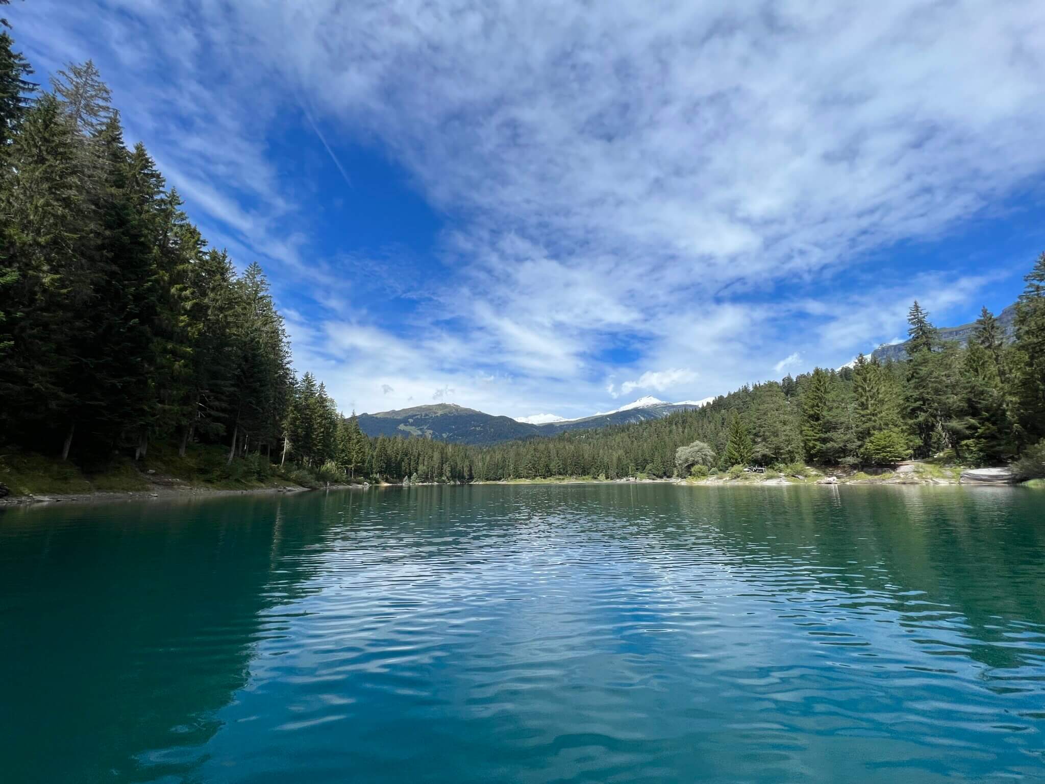 Caumasee, een sprookjesachtig meer in Flims in Zwitserland | Kids in de ...