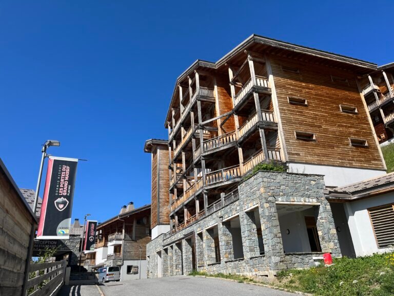 Dormio Resort Les Portes Du Grand Massif: luxe appartementen in Flaine ...